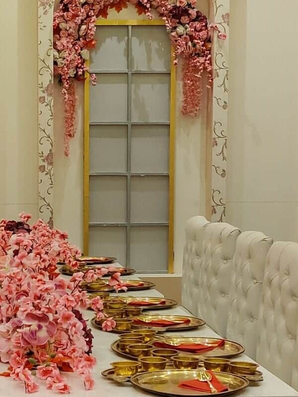 Devam Hotel - Top Luxury Banquet Hall in Azamgarh.